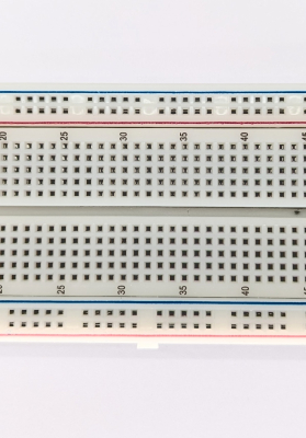 Solderless Breadboard 830 holes, Køb her 29,00 DKK