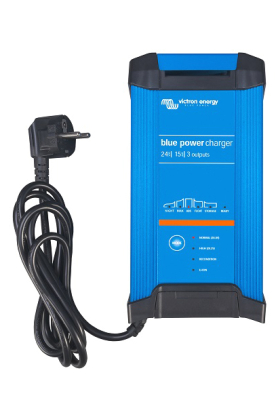 BlueSmart 12V/15A Smart Battery Charger (1) IP22